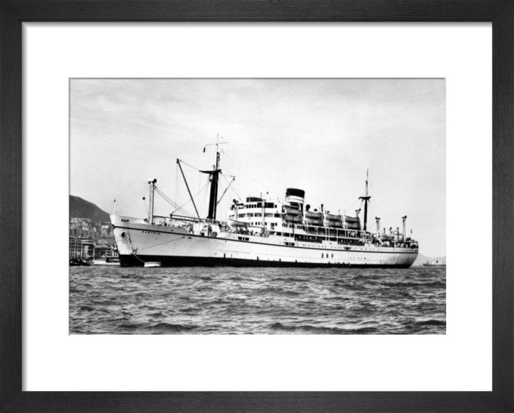 SANTHIA at anchor – P&O Heritage Prints