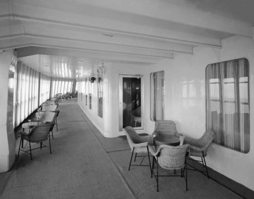 CANBERRA's enclosed Promenade Deck – P&O Heritage Prints