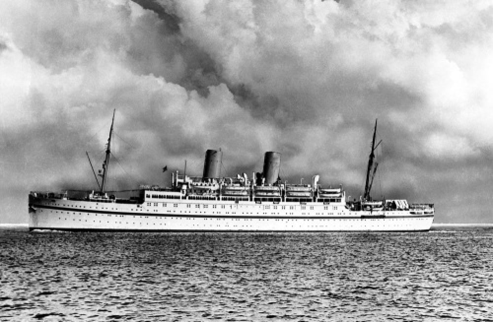 EMPIRE WINDRUSH in trooping colours – P&O Heritage Prints